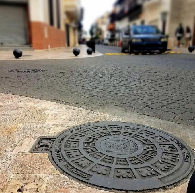 Fiberglass Reinforcement Composite Manhole Covers For Roads Sidewalks ...
